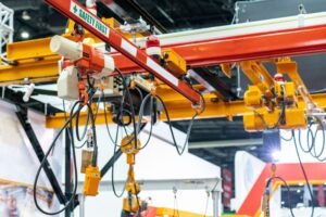 Grúas Viajeras ¿Qué son? Tipos Usos y Ventajas - SEFAG